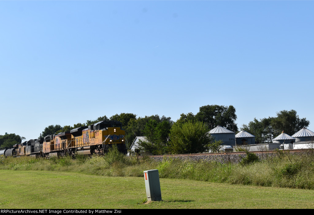 UP 9079 7488 NS 4216 UP 8084